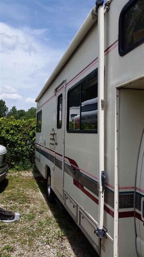 1995 Used Fleetwood Tioga Montara 27mmh Class C In Illinois Il