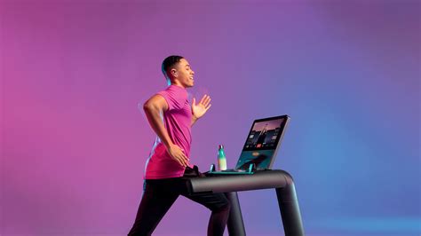 Excite 系列 适用于互联健身房及健康机构的商用有氧健身设备 Technogym China