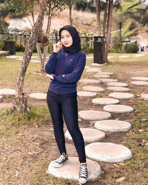 Hormati Dan Berlaku Adil Terhadap Jilbob Dzargon