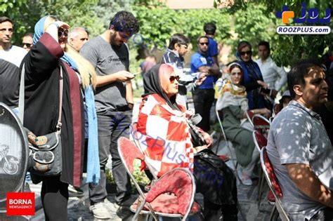 دختر پرسپولیسی با ظاهری عجیب در جمع استقلالی ها عکس طرفداری