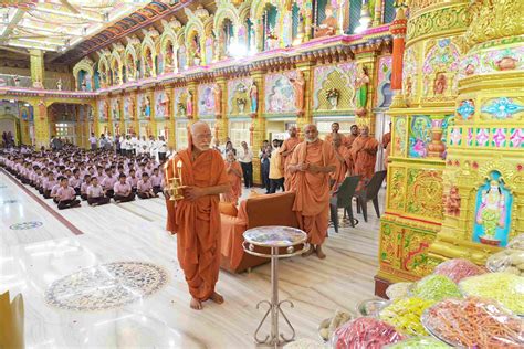 Pu Gurumaharaj Visits At Surat Gurukul Swaminarayan Gurukul Rajkot Sansthan