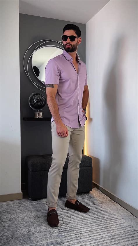 Traje Negro Camisa Morada Que Color De Corbata Cómo Combinar Una