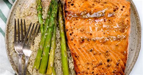 Easy Honey Garlic Broiled Salmon 5 Ingredients Slender Kitchen