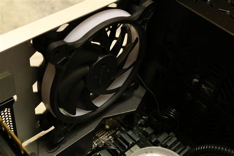 [分享] 喬思伯jonsbo C4鋁鎂合金機殼 雙面玻璃透側，簡約高質感 T17 討論區 一起分享好東西