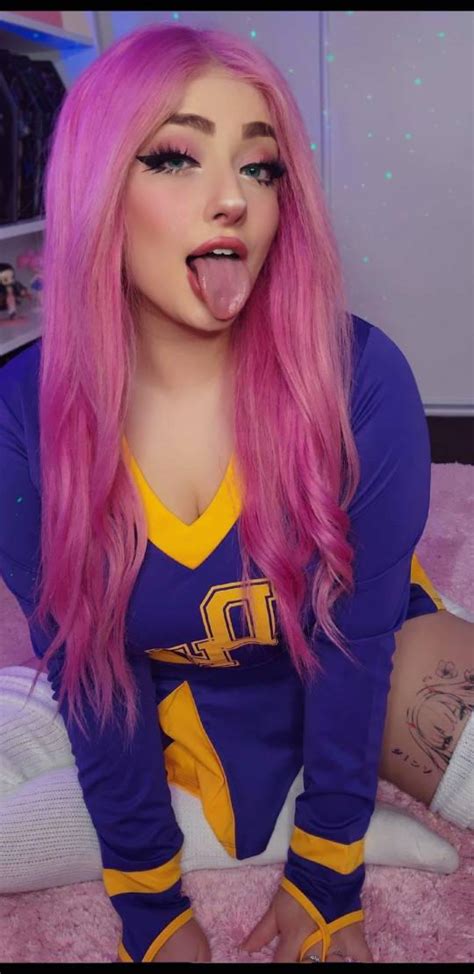 Cheerleader Bimbo Rp 18 By Origionalusername On Deviantart