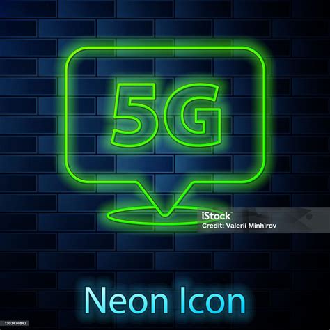 빛나는 네온 라인 위치 5g 새로운 무선 인터넷 와이파이 연결 아이콘 벽돌 벽 배경에 격리 글로벌 네트워크 고속 연결 데이터 속도 기술 벡터 0명에 대한 스톡 벡터 아트 및