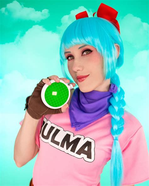 Modelo En Cosplay De Bulma 3 Colormusic