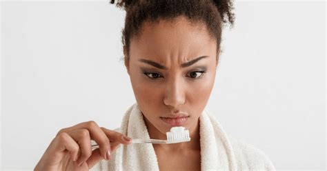 Toothpaste And Other Popular Pimple Popping Myths Debunked