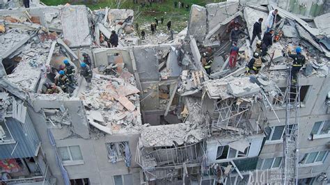 У Словянську внаслідок обстрілу РФ 5 людей загинули ще 15 поранено під завалами можуть