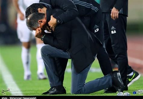 خوشحالی کی‌روش به سبک مسی و بالای سر بردن جام قهرمانی جام جهانی شوخی