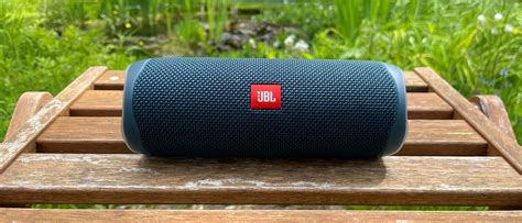 Jbl Flip Portable Speaker Good Sound At A Great Budget Price What