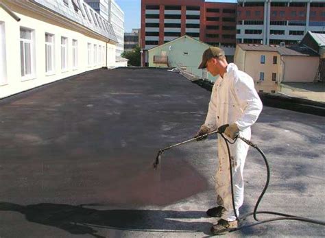 Как сделать напыляемую гидроизоляцию или жидкую резину для кровли дома ...