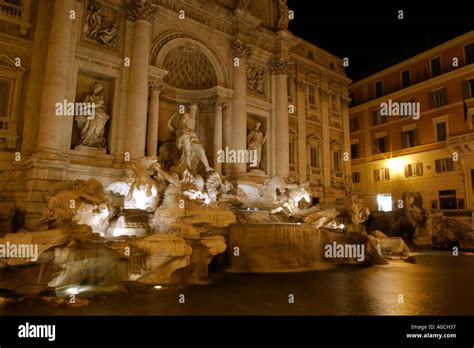 Trevi Fountain At Night Stock Photo Alamy