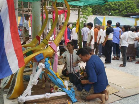 Khonsan กิจกรรมยกช่อฟ้าอาคารศาลาการเปรียญวัดอัมพวัน บ้านดงใต้ ตำบลดงกลาง อำเภอคอนสาร จังหวัดชัยภูมิ