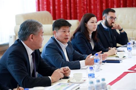 Х Нямбаатар Хувийн хэвшлийн аж ахуйн нэгжүүдийг дэмжиж ажиллана