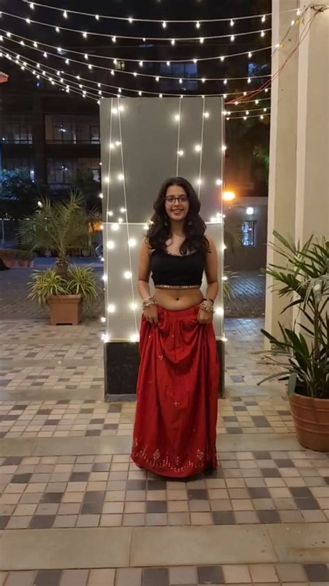diya bhatt r desinavelandwaist