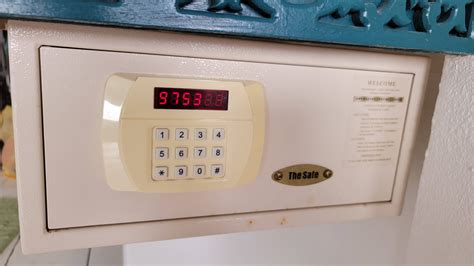 How To Lock And Unlock The Safe Step By Step Instructions For Using The Safe Pattaya Pages Com