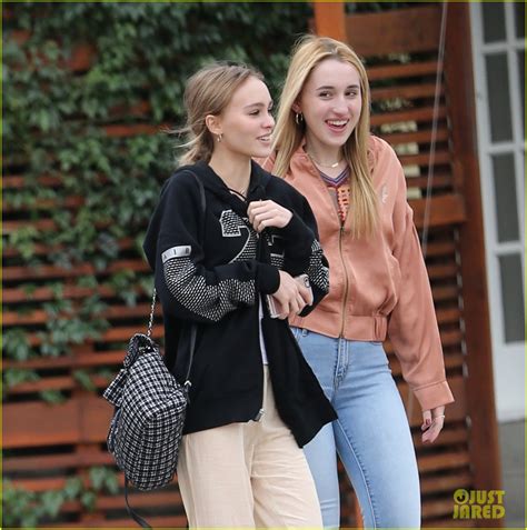 Lily Rose Depp Grabs Lunch With Harley Quinn Smith Ash Stymest Photo Lily Rose Depp