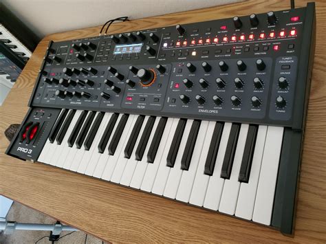 MATRIXSYNTH Sequential PRO 3 Analog Digital Hybrid 3 Voice Paraphonic Synthesizer