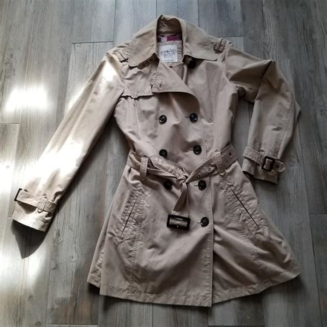 Тренч Esprit — ціна 250 грн у каталозі Плащі Купити жіночі речі за