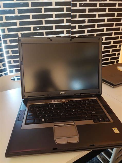 X Unit Dell Latitude D Laptop Lama Untuk Spare Part Computers Tech Laptops Notebooks