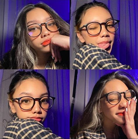 Perempuan Hindu Pakai Cermin Mata Sebastian Avery