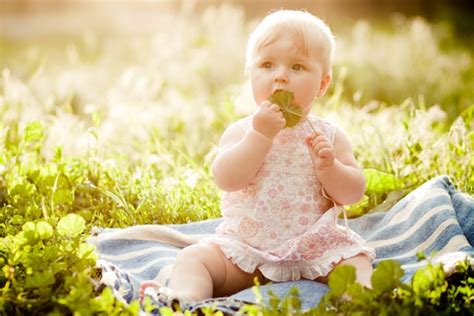 Развитие ребенка в 1 год и 7 месяцев что должен уметь питание вес и рост