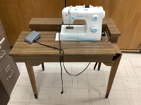 Singer 2263 Sewing Machine W Table Other Bigiron