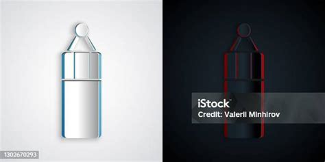 회색과 검은색 배경에 격리 된 종이 컷 펀칭 가방 아이콘 종이 아트 스타일 벡터 3차원 형태에 대한 스톡 벡터 아트 및 기타 이미지 3차원 형태 가죽 건강한 생활방식