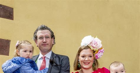 Graf Constantin Und Gräfin Sophie Fugger Von Babenhausen Mit Töchtern