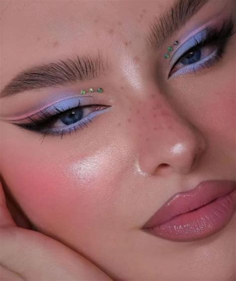 Shine Brightly In Prismatic Pastel Makeup Looks For All Your Holiday Parties Fashionisers