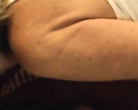 Girl Plays With Two Same Time Eporner