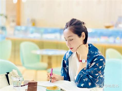 灵魂有香气的女子李筱懿做精神内耗的终结者 知乎