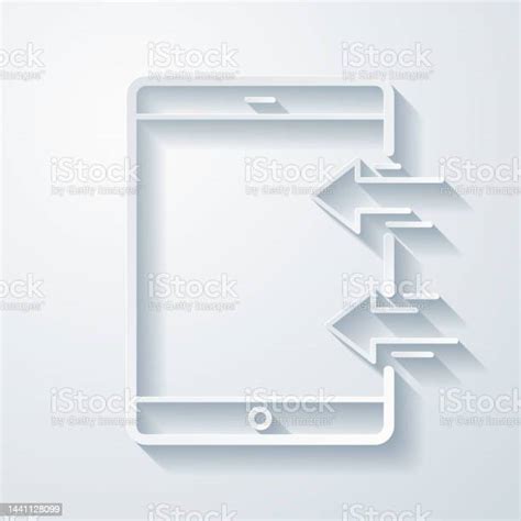 태블릿 Pc로 보냅니다 빈 배경에 종이 잘라내기 효과가 있는 아이콘 3차원 형태에 대한 스톡 벡터 아트 및 기타 이미지 3차원 형태 개념 공란 Istock