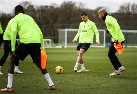 Tottenham Willing To Make Bid To Sign Clement Lenglet Permanently