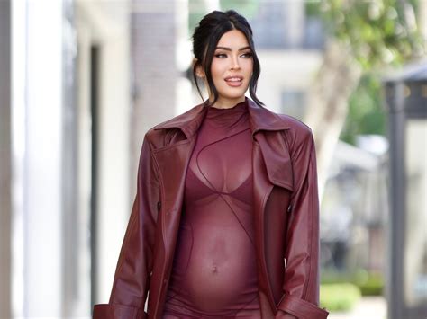 In Remembrance Year Old Iris Apfel Was A Beauty Icon Too Vogue