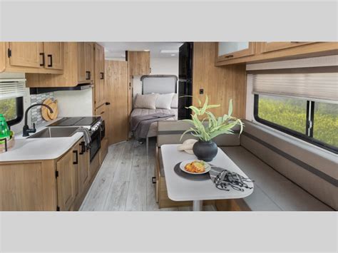 Coachmen Rv Leprechaun Motor Home Class C Rvs For Sale
