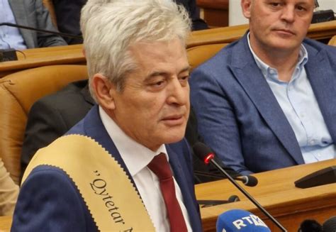 Али Ахмети стана почесен граѓанин на Призрен Skopjeinfo Mk