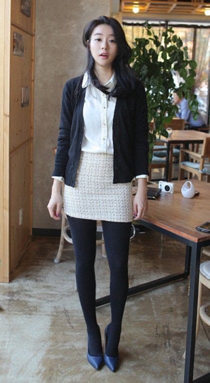 여장남자 피팅모델 이재호 검정 스타킹 여성 패션 모델