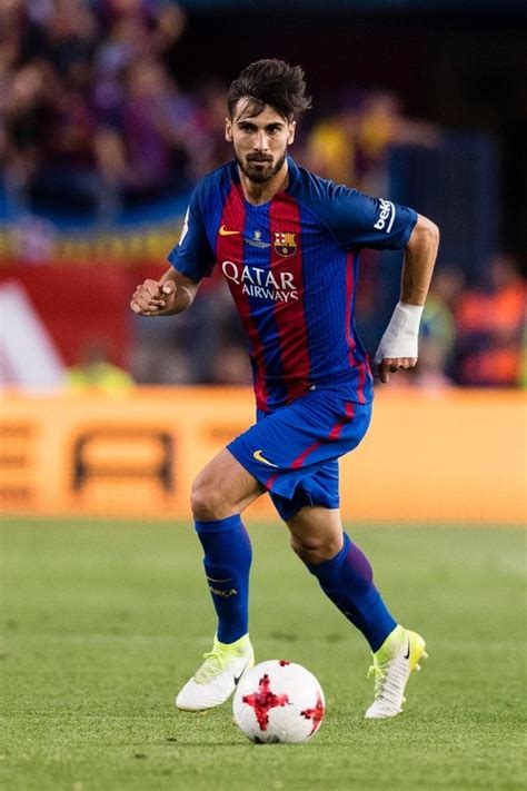 ဘာစီလိုနာ အသင်းဟာ သူတို့ရဲ့ ကွင်းလယ်ကစားသမား ဂိုမက် ကိုရောင်းထုတ်ဖို့ ဆန္ဒရှိ Myanmarload