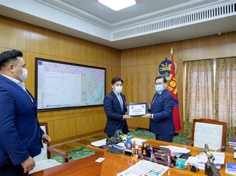 Талын хишиг Майнинг компани УОК д 80 сая төгрөг хандивлалаа