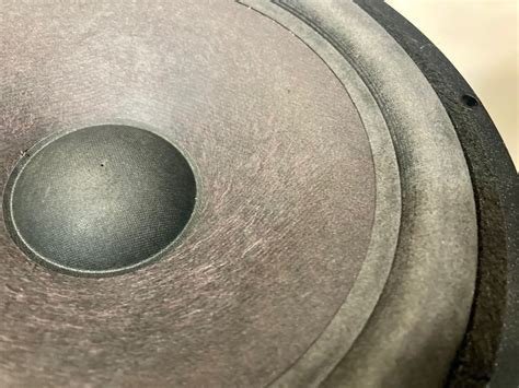 Динамики с диффузорами из многокомпонентной целлюлозы и подвесами из нетканых материалов и АС с