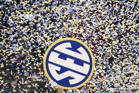Sec Football Pushing For 9 Game Conference Schedule A Sea Of Blue