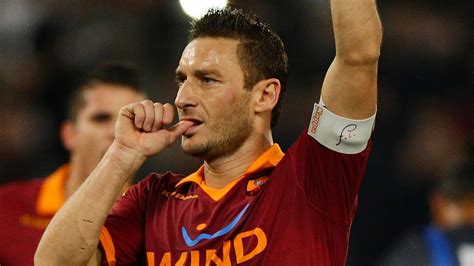 Funny Totti Quotes Voetbalicoon Francesco Totti 48 Overweegt