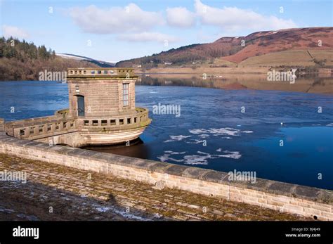 The Dam Wall Ladybower Reservoir Peak District National Park Stock
