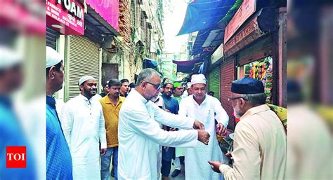 Bjp Bjp Tmc Netas Connect With Voters On Eid Day Kolkata News Times Of India