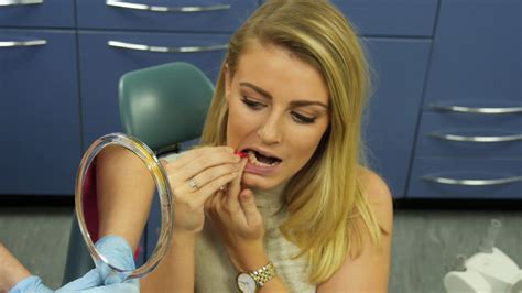 How To Floss How To Use Interdental Brushes YouTube