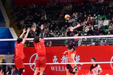 四川三大球城市联赛（排球）决赛 成都男排占得先机四川在线
