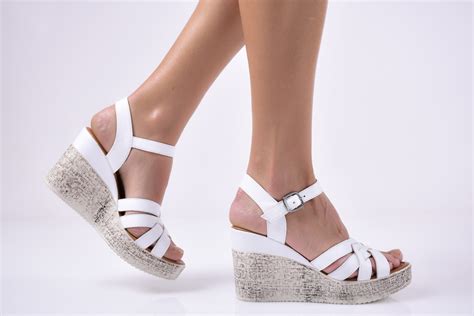 Дамски сандали на платформа естествена кожа бели 500 9988 Eobuvki Bg