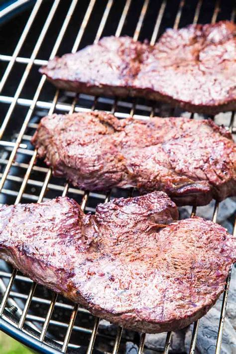 How To Grill Steak On Charcoal Grill Gimme Some Grilling